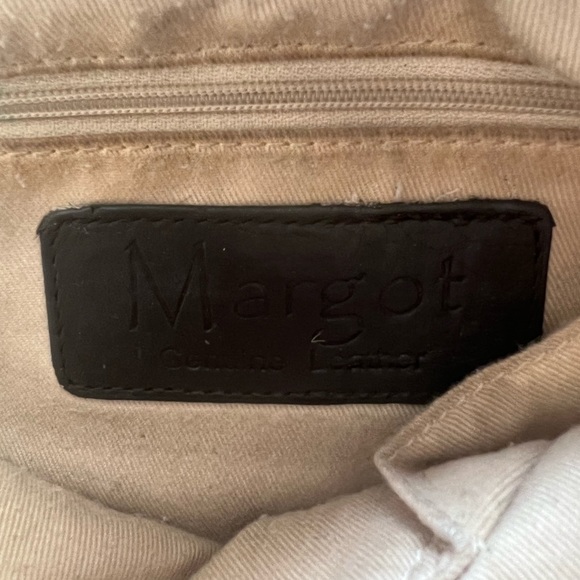 margot | Bags | Margot Genuine Leather Crossbody Pebble Messenger ...